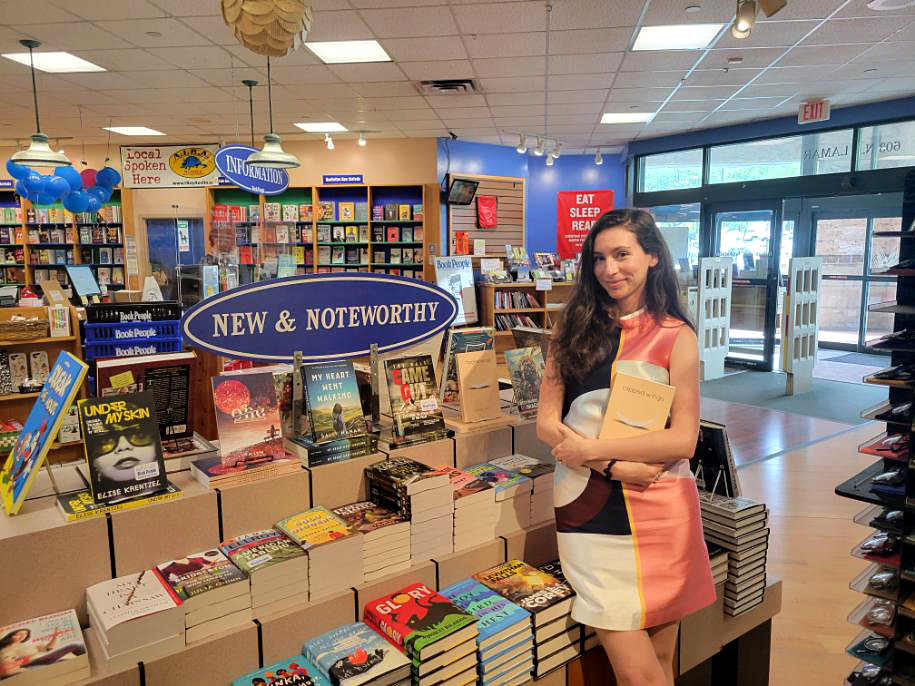 Azalea Dolan – Author & Poet